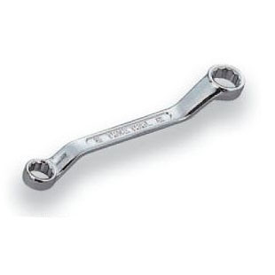 TONE(トネ)の一覧はこちら●●二面幅8×9mm●12角めがね●二面幅8×9mm●ミリ●構造用鋼●六角ボルト・ナットの締め付け・緩め作業。●柄部の曲がり角度が45度で全長が短いため、狭い箇所で周辺の障害物を避けて作業ができます。●ボルト・...