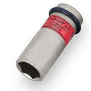 TONE(トネ)の一覧はこちら●差込角12.7mm(1/2inch)●二面幅17mm●6角●二面幅17mm●構造用鋼●足回り用。自動車用ホイールナットの締付け・緩め作業専用。●自動車用ホイールナットの着脱に適した薄形形状のソケットです。ゴム...