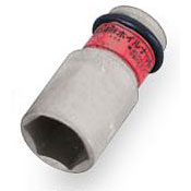 TONE(トネ)の一覧はこちら●差込角12.7mm(1/2inch)●二面幅22mm●6角●二面幅22mm●構造用鋼●足回り用。自動車用ホイールナットの締付け・緩め作業専用。●自動車用ホイールナットの着脱に適した薄形形状のソケットです。ゴム...