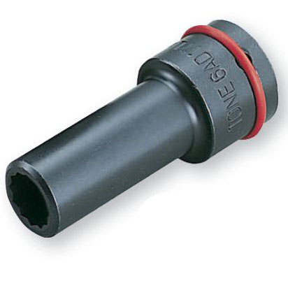 TONE(トネ)の一覧はこちら●差込角19.0mm(3/4inch)●二面幅17mm●12角●二面幅17mm●構造用鋼●エンジン回り用。クランクシャフト後端に取りつけられている鉄製の円板（フライホイル）のボルト着脱に使用。●クランクシャフト...
