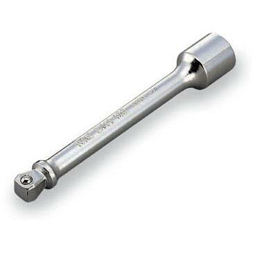 TONE(トネ)の一覧はこちら●差込角12.7mm(1/2inch)●出力角12.7mm(1/2inch)●差込角●構造用鋼●ラチェットハンドルに装着しソケット長を延長。●首振りタイプのエクステンションバーは深くて狭い個所の作業など、ハンド...