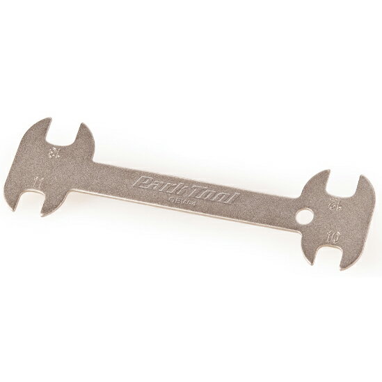 ParkTool(パークツール)の一覧はこちらキャリパ―ブレーキのセンター調整に便利な4サイズの口部を持った90度のオフセットレンチ。一般車のフロントブレーキのセンター調整にも、カゴがついたまま使用できます。 □サイズ　10/11/12/1...