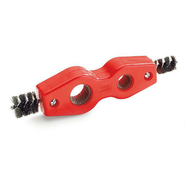 RIDGID(リジッド)の一覧はこちらチューブクリーニング用とフィッティング用を一つのブラシにしました。●重量（g）：90.7●チューブクリーニング用とフィッティング用を一つのブラシにしました。●高炭素鋼のブラシで呼び寸法1/2”または3/...