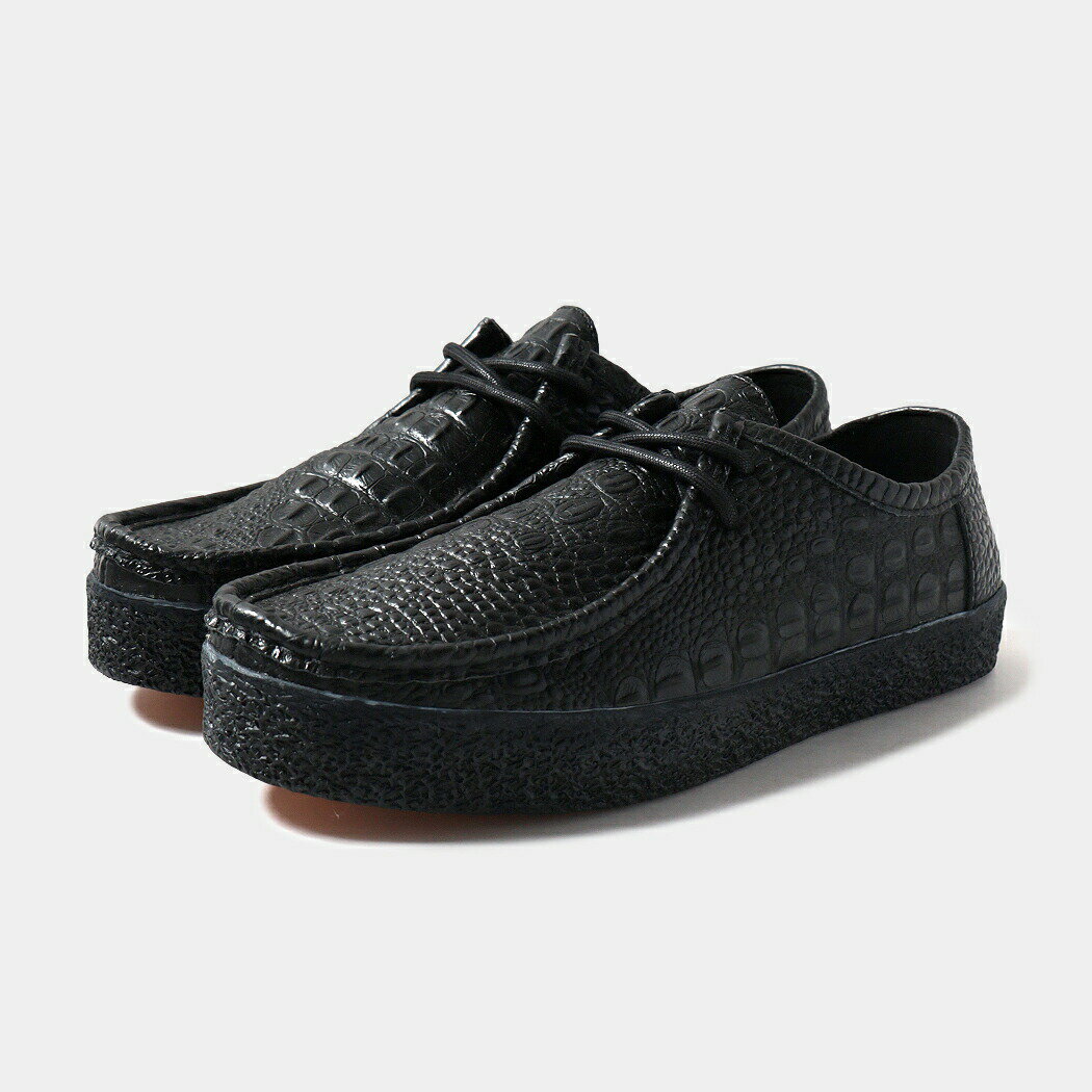 ITEMDETAIL シンプルさを追求したVM006-MOC。クラシックなスタイルをLast Resort ABらしく再解釈した1足。 クロコダイルの型押しがされたモデル。質感のあるフォクシングテープがクラシックなルックスを際立たせている。...