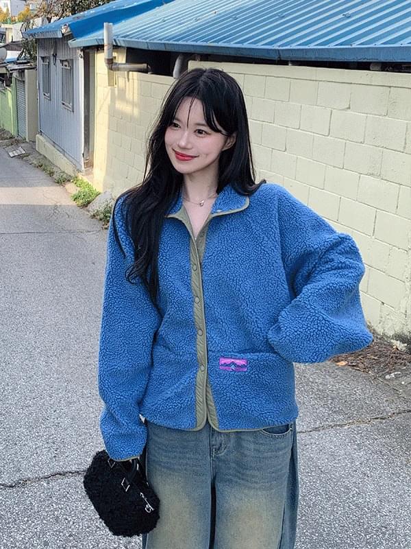 FREE 肩幅 23 バスト 67 アームホール 40 袖丈 77 袖幅 26 着丈 70.5📐断面のサイズを測定しており、測定方法により1~3cmの誤差がある場合もあります。【注意事項】：・当店でご購入された商品は、原則と...