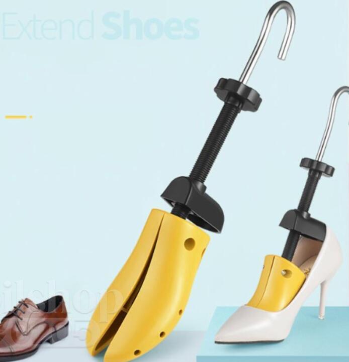 新たな靴や履けなくなった昔の靴がおすすめのシューズキーパーです。痛い靴、きつい靴を調整して、自分にフィットしたサイズに整えます。本体を靴に差し込み、黒いネジを右に回すと、靴の長さを伸ばすことができます。金属ラックを右に回すと、靴の横幅を広げ...