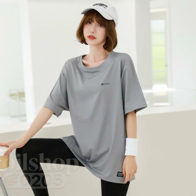 ゆったりとかわいいビッグシルエットのストレッチTシャツ。お尻まで隠れる安心の丈感です。柔らかな肌触りでリラックスした着心地の1枚で、ヨガやピラティスなどの伸びのある動きに最適。リラックスしたいデイリーウエアのコーディネートにもぴったりです。...