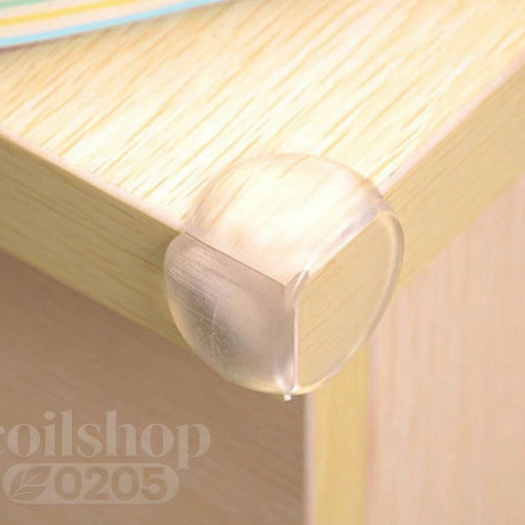 家具のコーナーから子供や赤ん坊をしっかりガード無味無臭で安全：PVC素材で製造されているので、安全性が高く安心です。透明性が高い：透明性が高く家具の角に装着しても、テーブルや家具のデザインを損ないません。多様な家具や家電にも対応：強力両面テ...