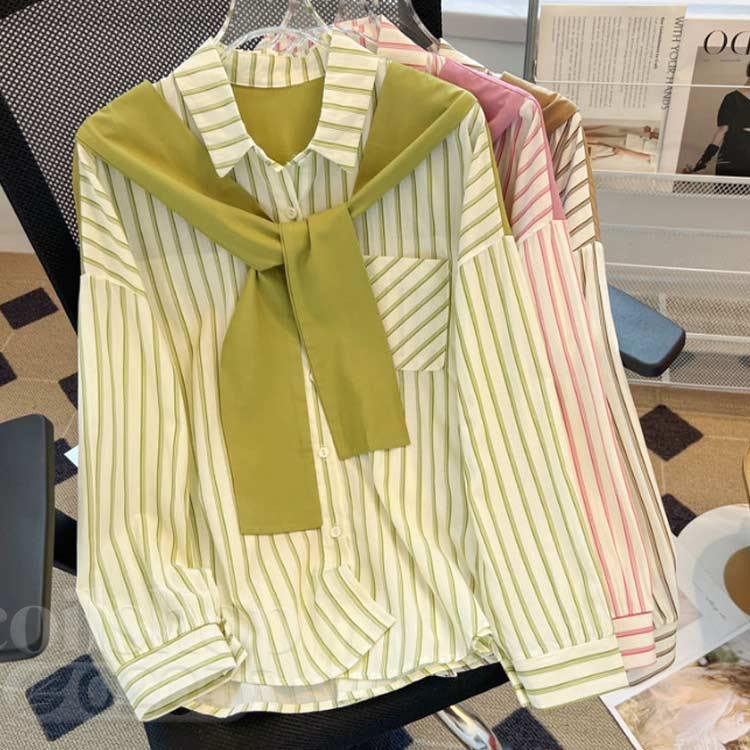 フェイクツーピース（シャツ・ショール）上品さとリラックス感を兼ね備えた、洗練されたストライプシャツ。すっきりとした印象で、落ち着きのある雰囲気に。羽織り・一枚着・レイヤードすべてOK！着回し力抜群でシーズン長持ち。カジュアルにもきれいめにも...