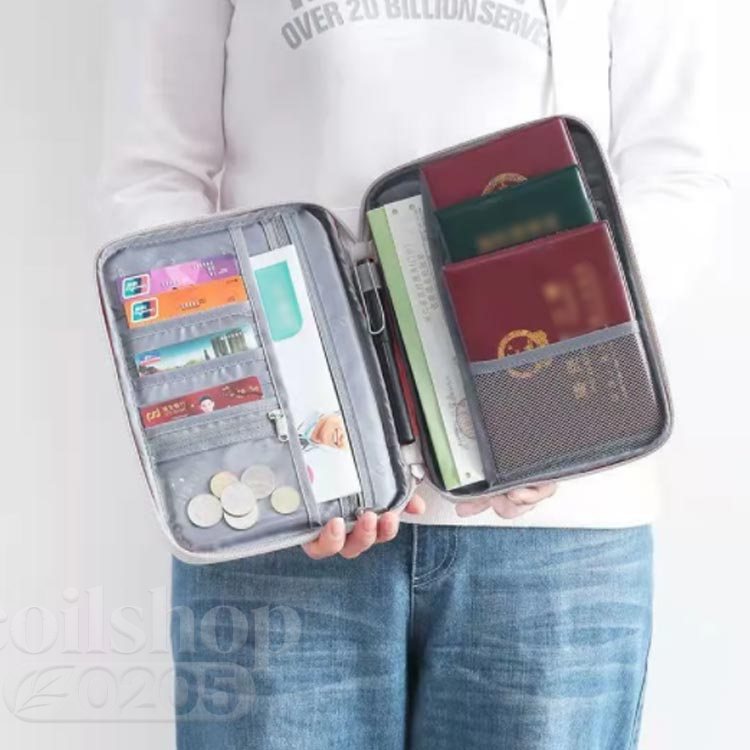 手提げ軽量パスポートケース、サイズが選べる。必要なものを一つにまとめて、貴重品の紛失防止！多機能で軽量な設計のため、持ち運びに便利です。海外旅行や出張に必要な収納バッグです。 サイズM Lサイズについての説明21.5*12.5*2cm素材オ...
