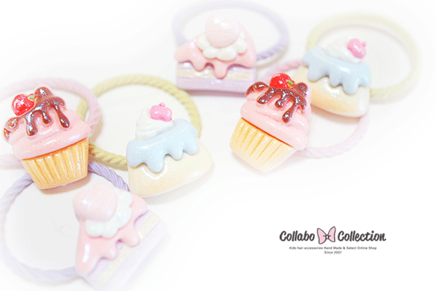 キラキラのラメコーティングのかかったスイーツ達☆ 美味しそうだし可愛いしおススメのデザインです♡ カップケーキサイズ：約1.8cm×2.3cm ショートケーキサイズ：約2.1cm×1.8cm プリンサイズ：約2.1cm×1.8cm ■min...