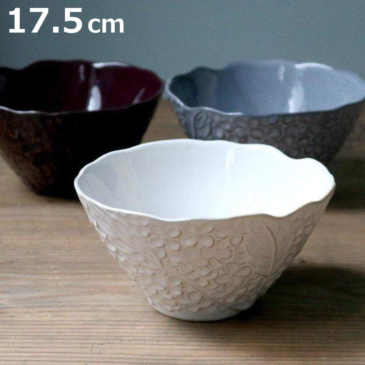 サイズ約 幅17×奥行17.5×高さ9.1（cm）重量495～530容量約 950ml内容量1個材質磁器（美濃焼）種類ホワイト、グレー、パープル生産国日本製食器洗い乾燥機使用可能電子レンジ使用可能オーブン使用不可区分返品・キャンセル区分（小...