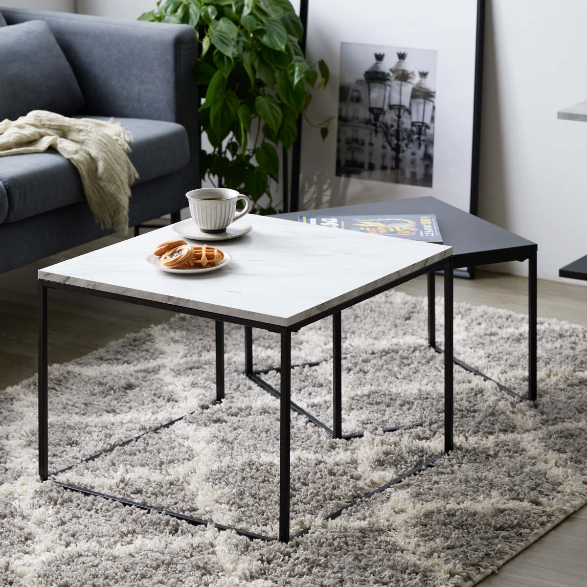 サイズ大：約 幅55×奥行55×高さ42（cm）小：約 幅45×奥行45×高さ35.5（cm）重量約 9kg内容量大1台小1台材質天板：化粧繊維板(大理石柄/PU、ブラック/PVC)脚部：スチール、粉体塗装カラーマーブルホワイト生産国台湾製...