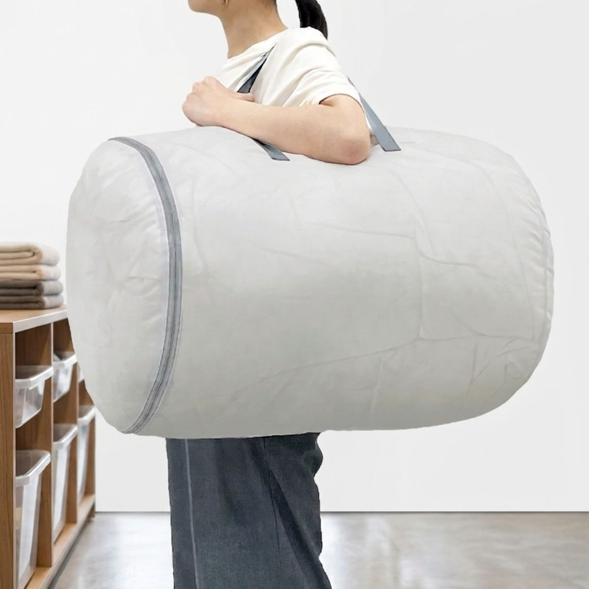 サイズ約 横55×直径40cm（持ち手含まず）内容量1個材質ポリエステル生産国ベトナム製乾燥機使用可能備考洗濯物の目安掛けふとん（シングル）：1枚、毛布・タオルケット：1枚シーツ：3枚、スウェット・フリース：3枚区分返品・キャンセル区分（小...