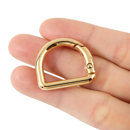 2個セット D型 キーホルダー D型カラビナ 開閉式Dカン 留め金具 おしゃれ 持ち手 バッグ部品 DIY パーツ 手作り もち手 バッグ 手芸 修理用 交換用 装飾 パーツ 補修 金具 (ゴールド(M)) セット内容: D型 キーホルダー...