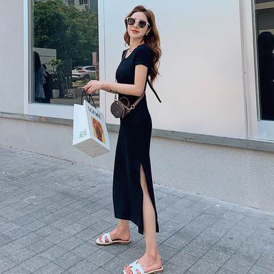 深めサイドスリットとタイトなシルエットが女性らしさを演出してくれるワンピース。モダンで大人可愛いアイテムです◎色展開 ブラックサイズ S M L XLサイズ(cm)S /着丈 120 /バスト 72 /肩幅 37M /着丈 121 /バスト...