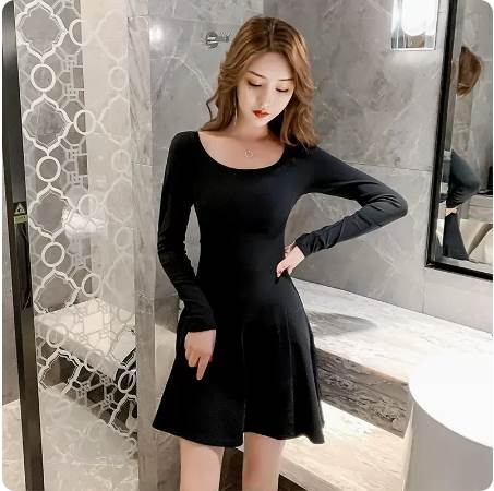 1枚でさらりと着られるシンプルなシルエットのワンピースです。Tシャツワンピのように楽ちんな着心地はそのままに、女っぽさがプラスできる嬉しいアイテムです。色展開 ブラックサイズ S M L XL 2XLサイズ(cm)S /スカート丈 78 /...