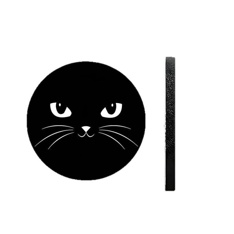 カーカップホルダー用 猫デザイン 滑り止めコースター 2枚セット, 7cm直径, ソフトラバー素材, ブラックデザイン: 可愛い黒猫のフェイスデザインを採用したカップホルダー用コースター。直径7cmのラウンド形状で、車内のインテリアのアクセ...
