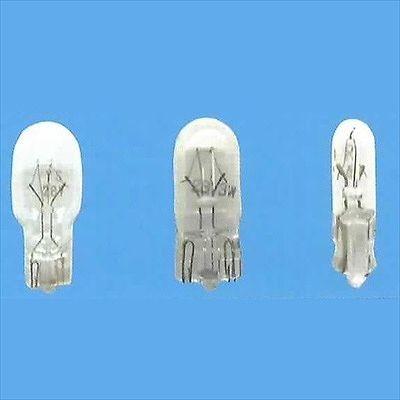 商品詳細サイズ商品説明【仕様】 ●ガラス球 ●仕上:クリア ●径(mm):5 ●全長(mm):20 ●定格電圧(V):14 ●定格消費電力(W):1.12 ●定格寿命(h):15000 【特長】 ●自動販売機などの表示灯、装飾用などに使用さ...