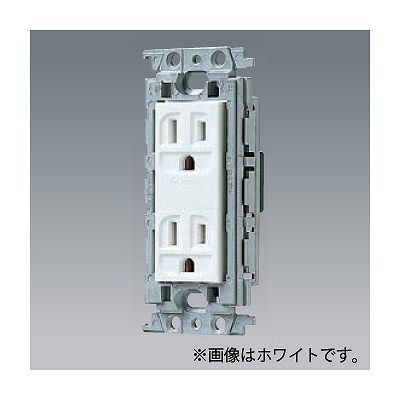 商品詳細サイズ商品説明 【特長】 【仕様】 ●コスモシリーズ ワイド21 ●色:ベージュ ●埋込接地ダブルコンセント ●定格:15A125V ●絶縁取付枠付 ●適用電線:600Vビニル絶縁電線(IV)、600Vビニル絶縁ビニルシースケーブル...