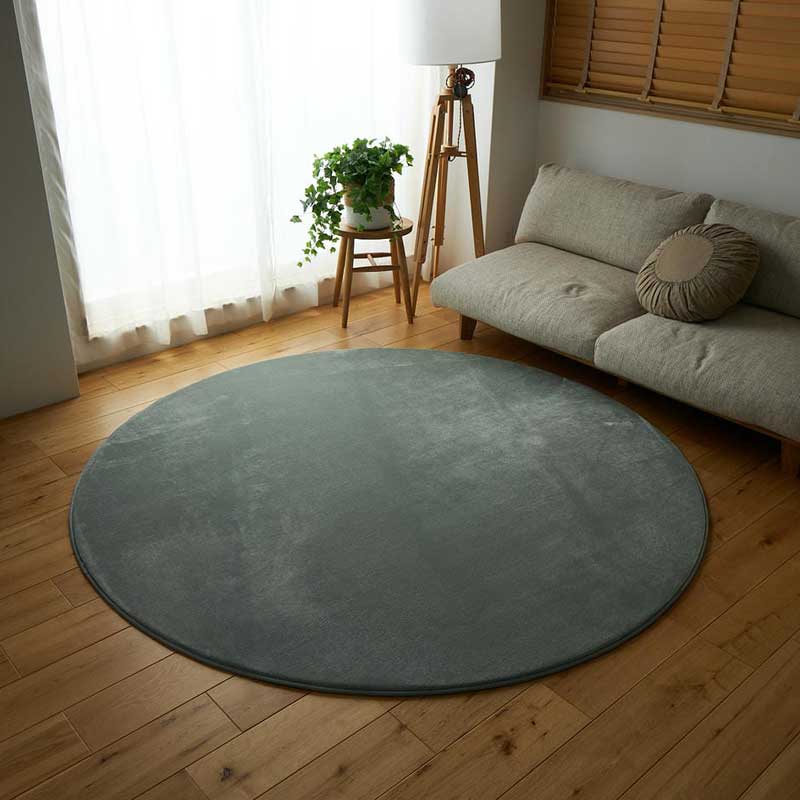 高反発で底付き感なし！ はっ水加工付きのウレタンラグ 素材 表地：ポリエステル100％ 中材：高反発ウレタン（25D） 裏地：不織布（滑り止め加工） 目付量 180g/m2 全厚 18mm 生産国 中国 梱包 圧縮梱包 ご注意 ※お客様都合...