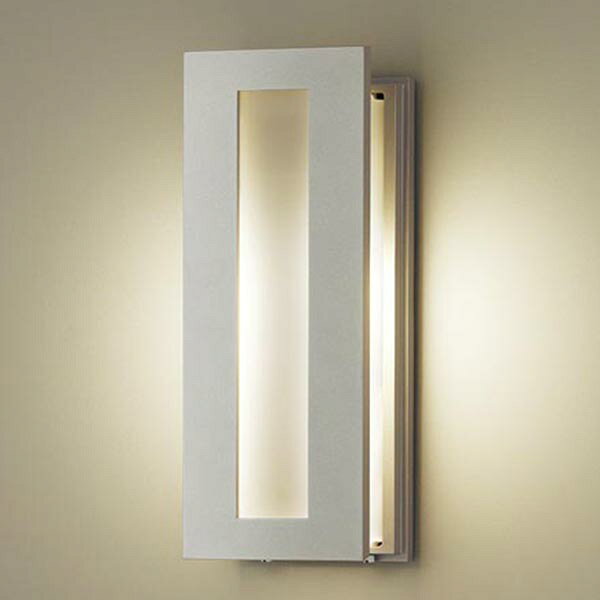 ●ランプ同梱包 ●LED電球小形電球タイプ4.3W1灯（E17）（電球色） ●色温度：2700 K ●ランプ寿命40000時間（光束維持率70％） ●幅：140 mm ●高：365 mm ●出しろ：105 mm ●質量：1.7 kg ●器具...