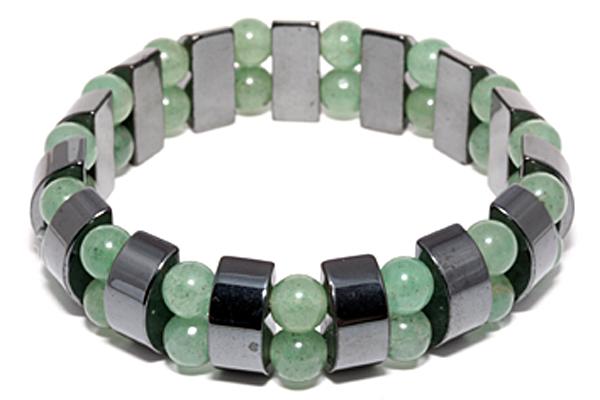 仕様：磁気ヘマタイトバングル型(6×8mm)×15pcsアベンチュリン6mm×30pcsただいま、レビューを書いていただいたお客様に200円クーポンプレゼント!!