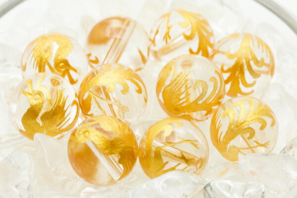 【仕様】直径：約10mm穴径：約1.2mm【原産地】ブラジル[朱雀]南の守護神が「朱雀」です。翼を広げた華やかな姿の鳥であり、色は赤、火を司ります。季節は夏です。【パワーストーン】水晶：万能のパワーストーンとしてお馴染みです。邪気祓い、場の...