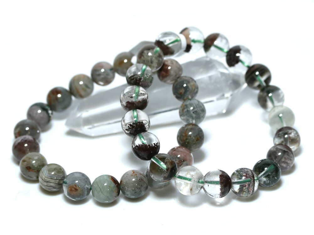 【特徴】早い者勝ちの商品が入荷しました！この価格でこの品質は、大変お買い得ですよ！透明感がありインクルージョン(内包物)がはっきりと見える綺麗なガーデンクォーツです。【仕様】玉サイズ：約10.5〜11mm玉数：約20玉内径：約17.5cm【...