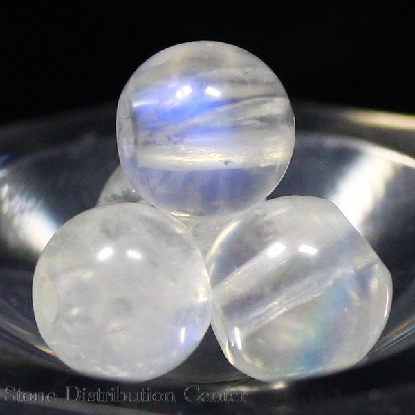 【特徴】青白い輝きが、本物の月のように美しいです。【仕様】サイズ：6mm穴径：約1.0〜1.2mm【原産地】タンザニア
