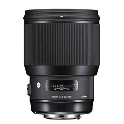 「85mmF1.4」の最高峰。 究極のポートレート用レンズ、満を持して登場。※こちらは【取り寄せ商品】です。必ず商品名等に「取り寄せ商品」と表記の商品についてをご確認ください。あらゆる妥協を排除した、光学性能優先の設計。。 高い解像力に加え...