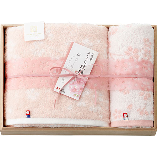 タオル※こちらは【取り寄せ商品】です。必ず商品名等に「取り寄せ商品」と表記の商品についてをご確認ください。古来より人々の心に根ざす桜の花。 「今治謹製さくら紋織」は、今治産のやわらかなタオルを桜の花びらから採った染料で、上品な桜色に染め上げ...