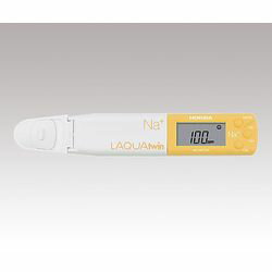 コンパクトナトリウムイオンメーター LAQUAtwin・防水型 Na＋ (1個) 微量サンプル（0.3mL〜）での滴下測定が可能です。イオン電極法により、信頼性の高い測定が容易に行えます。※こちらは【取り寄せ商品】です。必ず商品名等に「取り...
