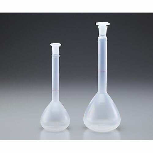 TPXメスフラスコ 500mL 1個 (1個)※こちらは【取り寄せ商品】です。必ず商品名等に「取り寄せ商品」と表記の商品についてをご確認ください。TPXメスフラスコ 500mL 1個 (1個)。破損の心配がない樹脂製メスフラスコで、ポリ栓付...