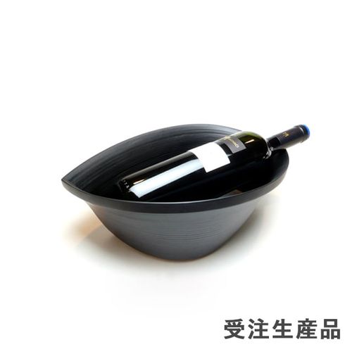 テーブルウェア 食器 ワインクーラー ブラック 340×235×H108BUNACOは、日本一の蓄積量を誇る青森県のブナの木を有効利用するために開発されたユニークな製法で、ひとつひとつ丁寧に手作りされている木工品です。割れ、狂い（ゆがみ）が...