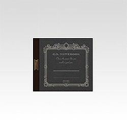 文具 ＞ ノート ＞ ノート。※こちらは【取り寄せ商品】です。必ず商品名等に「取り寄せ商品」と表記の商品についてをご確認ください。シルクのように滑らかな書き心地にこだわった一品紳士なノート。表紙素材、本文用紙、製本方法、ノートを構成する全て...