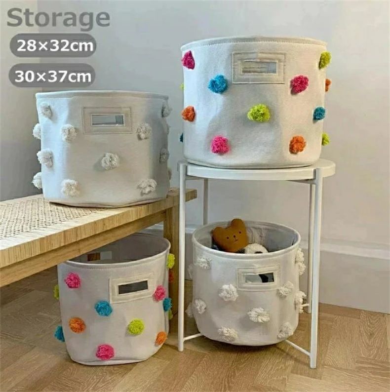 商品内容: 収納ボックス サイズ:S:直径約32cm×高さ約28cm M:直径約37cm×高さ約30cm カラー:写真通り 素材：ポリエステル 生産国:中国 注意書き： ※商品写真は、できる限り現品を再現するように画像処理などの補正を行って...