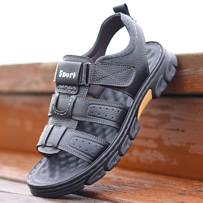 　　　 ◆◇◆売れている秘密◆◇◆ 【洗練されたデザイン・素材感】落ち着いたブラウンカラーと上質な質感を備えた素材を採用し、大人の男性に相応しい風格を演出します。細部までこだわった丁寧なステッチがを醸し出し、カジュアルな服装からきれいめなス...