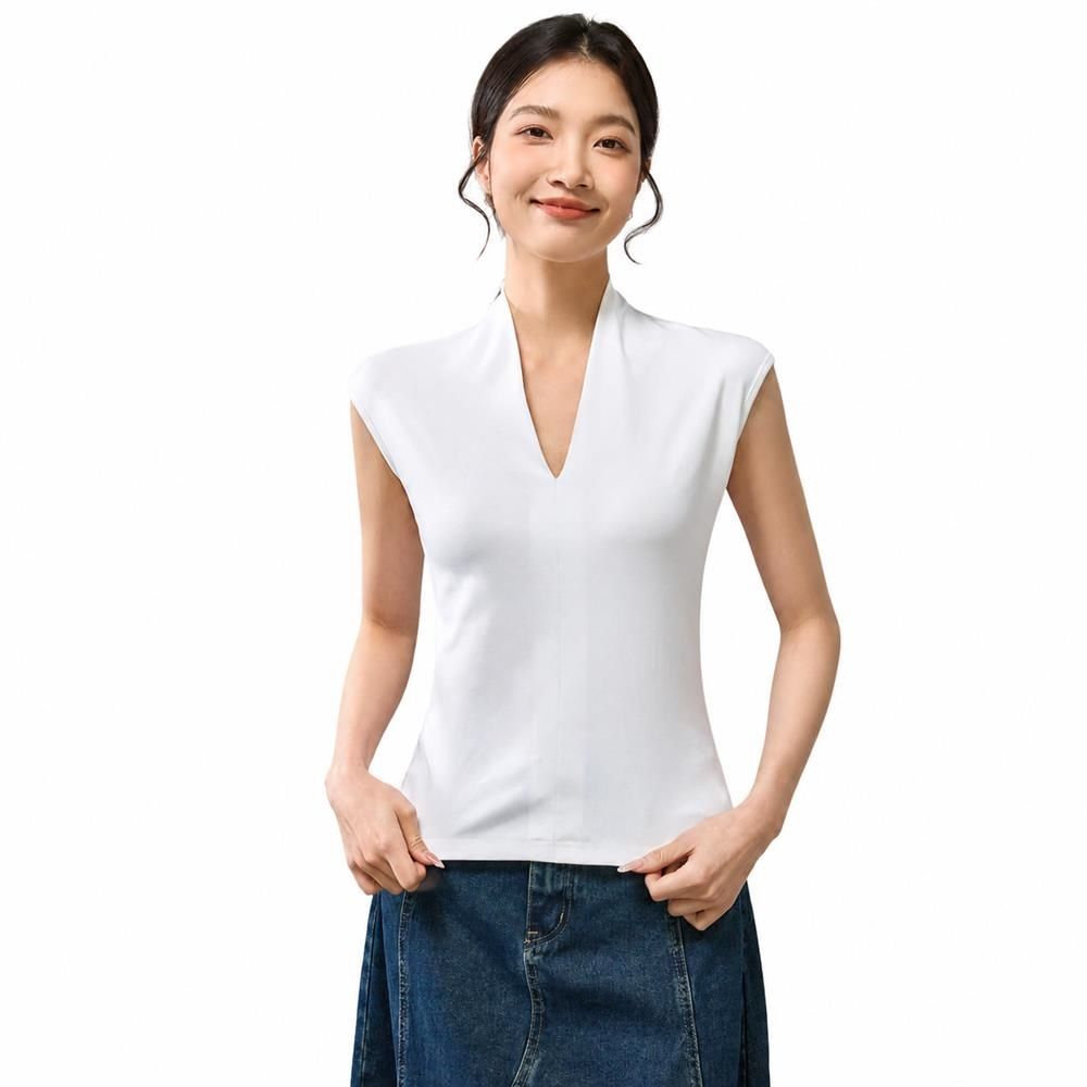 　　　 ◆◇◆売れている秘密◆◇◆ 【洗練されたVネックデザイン】このVネック Tシャツ レディースは、首元を美しく見せるシャープなVラインが特徴です。シンプルながらも洗練されたノースリーブ トップスは、大人の女性の気品を引き立て、どんなボ...