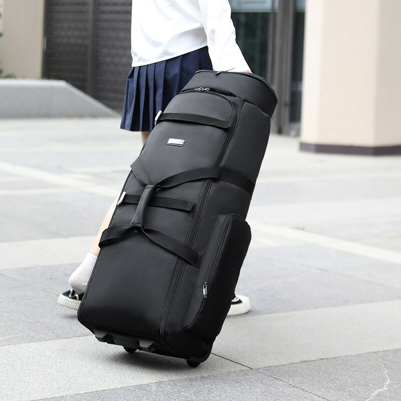 　　　 ◆◇◆売れている秘密◆◇◆ 【洗練された大容量デザイン】シックなブラックカラーで仕上げたこのキャリーバッグは、旅行や合宿に最適な圧倒的な収納力を誇ります。シンプルながらもスタイリッシュな外観は、男女問わずあらゆるシーンにマッチ。荷物...