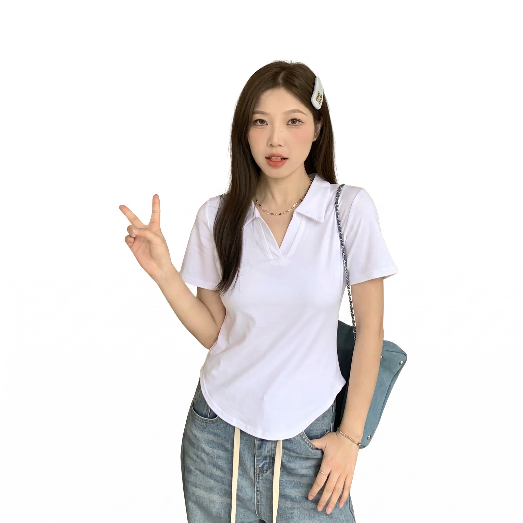 　　　 ◆◇◆売れている秘密◆◇◆ 【小顔見せを叶えるVネックデザイン】上品な襟元がデコルテラインを綺麗に演出し、お顔周りをすっきりと見せてくれるポロシャツです。シンプルながらも洗練されたスキッパー襟のデザインで、カジュアルになりすぎず大人...