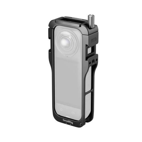 Insta360 X5 用ケージInsta360 X5専用に設計されたこの Insta360 X5保護ケースは、X5のアルミニウム合金フレームにぴったりフィットし、内側のシリコンガスケットにより傷に強いボディとロスレス画質を実現し、屋外での...