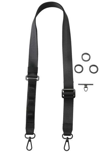 アクセサリを取り付けられる3つのループとカラビナが付いたフラットベルトタイプのスマホショルダーストラップです。両手が空いて、普段のお出かけはもちろん、お仕事や旅行などのイベント時にも活躍。落下、盗難、紛失防止にもなります。ベルト幅が30mm...