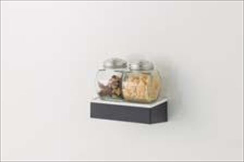 サイズ(mm)150×95×55最大荷重1kgお好みで使いやすい位置に取り付け・取り外して収納スペースを確保。カラーはホワイトとチャコールグレーの2色のどちらかお選びいただけます。