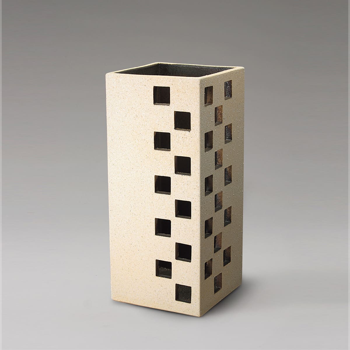 ※複数購入でご希望の数がカートに入れられない場合、当店で製造元に在庫の確認をいたしますので「商品についての問合わせ」よりその旨お問い合わせ下さい。 商品名 スクエアーツートン傘立 [ 信楽焼 ] 寸法 W215×H490 備考 ※1つ1つ手...