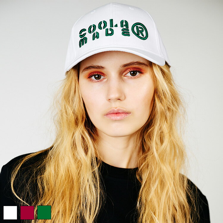 ユニセックスで使える大人な刺繍CAP HEAD WEARシリーズに New ver.が登場。 3D COOLAロゴカラー刺繍が スパイスとなったデザインCAP。 CAPのボディーは ベーシックなカラーリングなので コーディネートの邪魔になら...