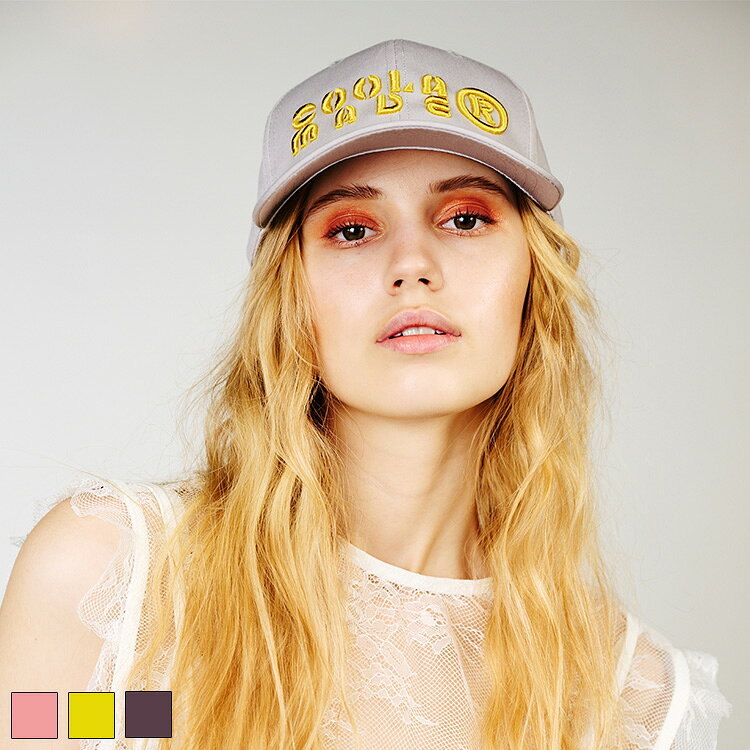 ユニセックスで使える大人な刺繍CAP HEAD WEARシリーズに New ver.が登場。 3D COOLAロゴカラー刺繍が スパイスとなったデザインCAP。 CAPのボディーは ベーシックなカラーリングなので コーディネートの邪魔になら...