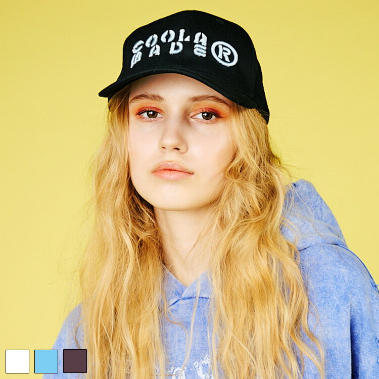 ユニセックスで使える大人な刺繍CAP HEAD WEARシリーズに New ver.が登場。 3D COOLAロゴカラー刺繍が スパイスとなったデザインCAP。 CAPのボディーは ベーシックなカラーリングなので コーディネートの邪魔になら...