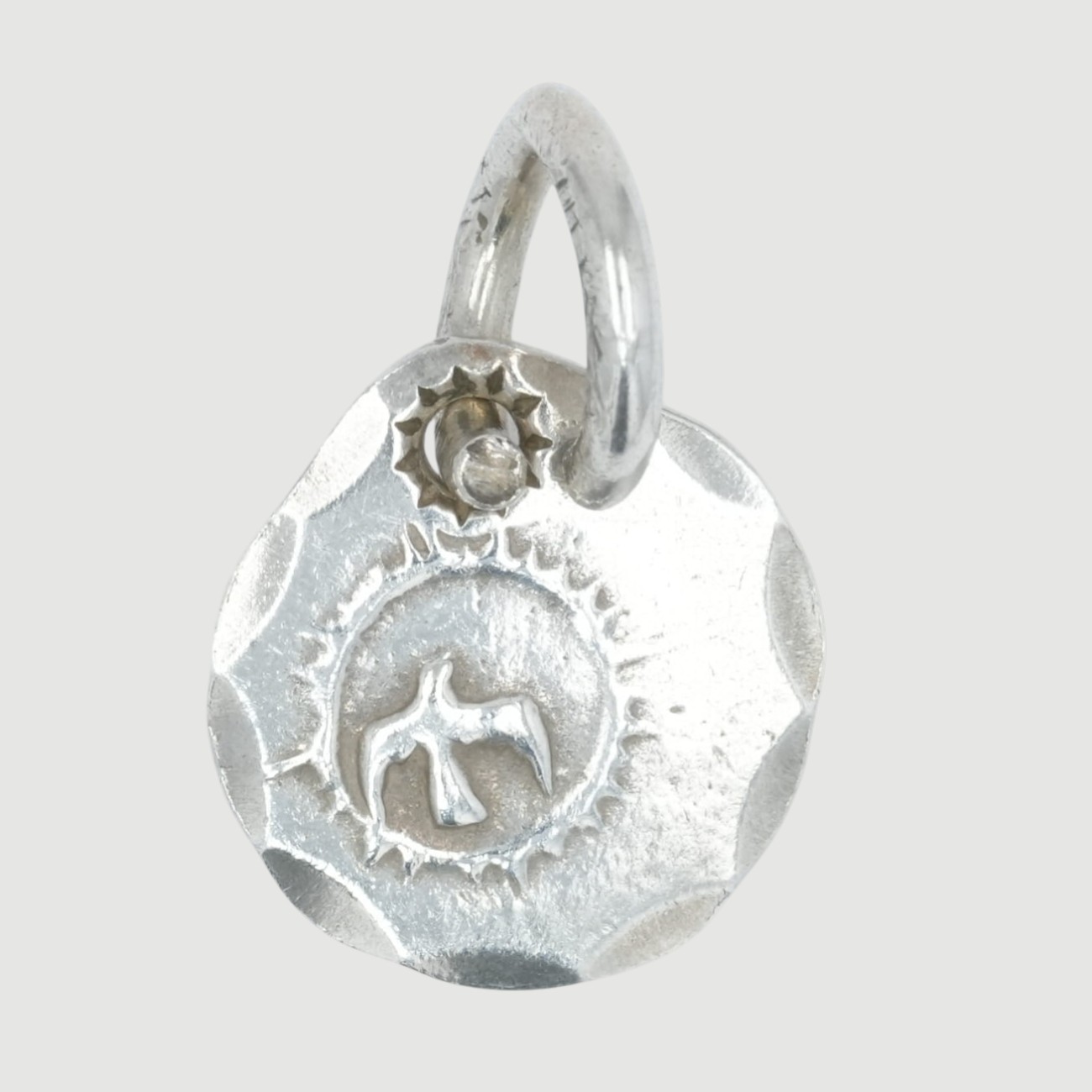 ブランド ゴローズ カラー シルバー 素材 - サイズ -|サイズガイドはコチラ 実寸 - 重さ 1.97g 商品の状態 ランクB 付属品 無 注意事項 商品に関するお問い合わせは最寄りの店舗へご連絡下さい。 Corner Chrome h...