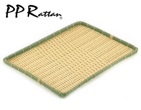 【PP竹 角型　浅ざる　60型】 ●サイズ：600mmx450mmx高さH30mm ●材質：ポリプロピレン樹脂 ●耐熱温度：120℃（食器洗浄機対応） ●野菜や特産物・鮮魚や塩干などフードメニューのディスプレーに。 《PPRattan竹シリ...